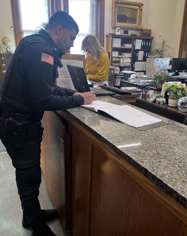 Fairhaven Police Department swears in newest officer from Cambridge ... Fairhaven Police Department swears in newest officer from Cambridge ...